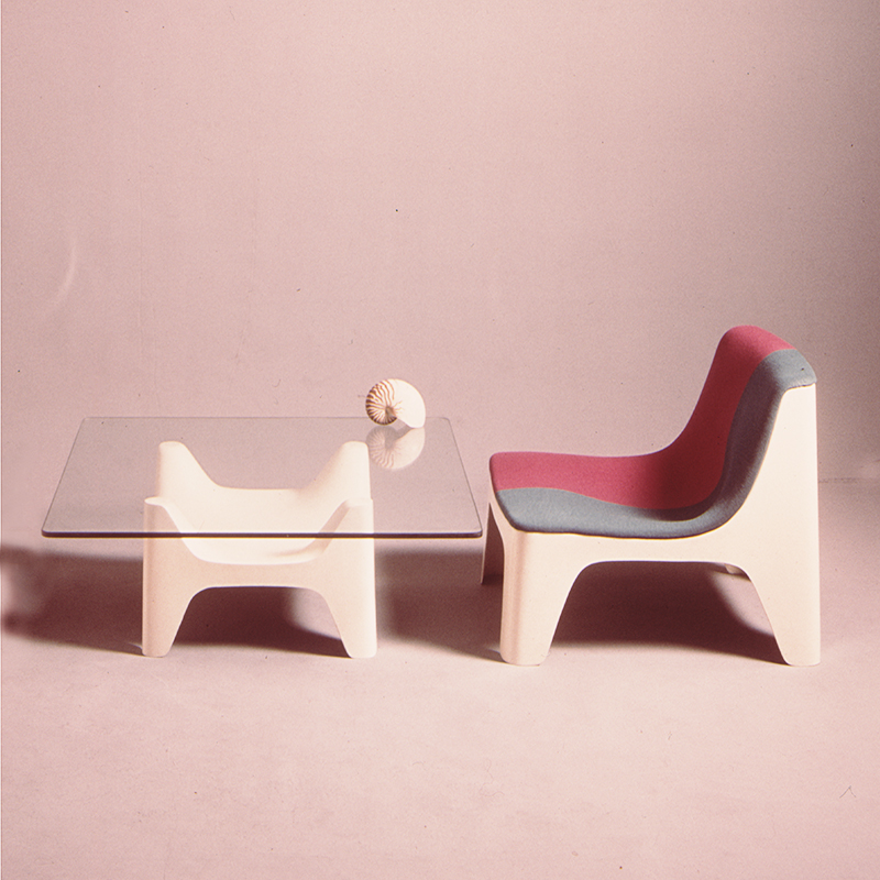 作品紹介「ティーテーブルと椅子」 – 柳宗理 ／YANAGI DESIGN ：柳工業デザイン研究会