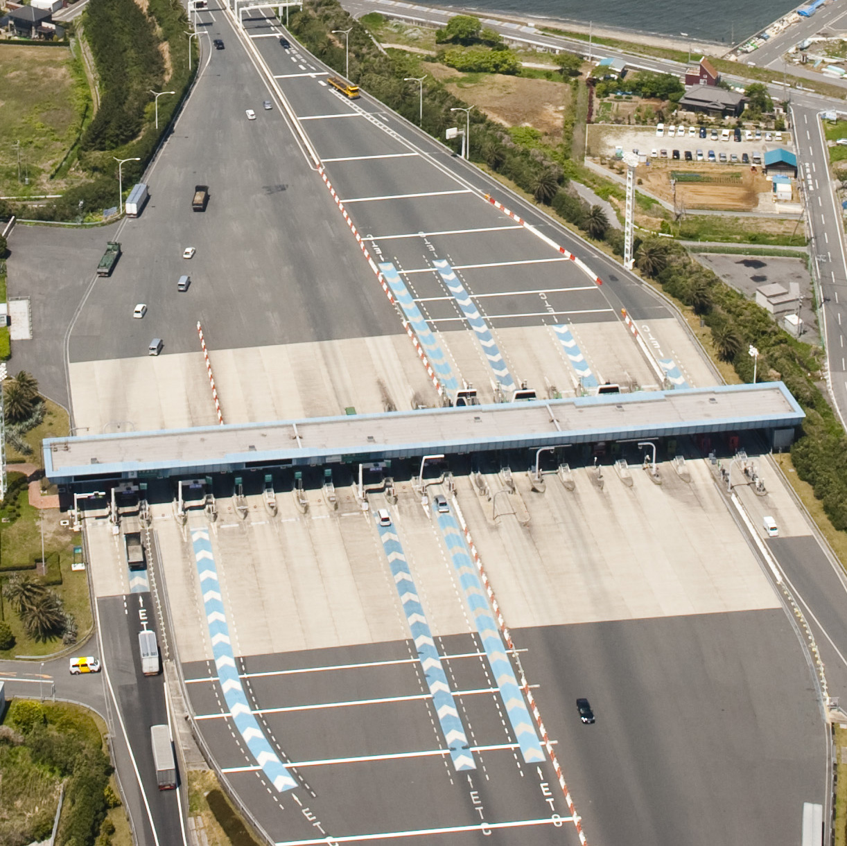 作品紹介「東京湾アクアライン(東京湾横断道路)：木更津金田本線料金所」 – 柳宗理 ／YANAGI DESIGN ：柳工業デザイン研究会