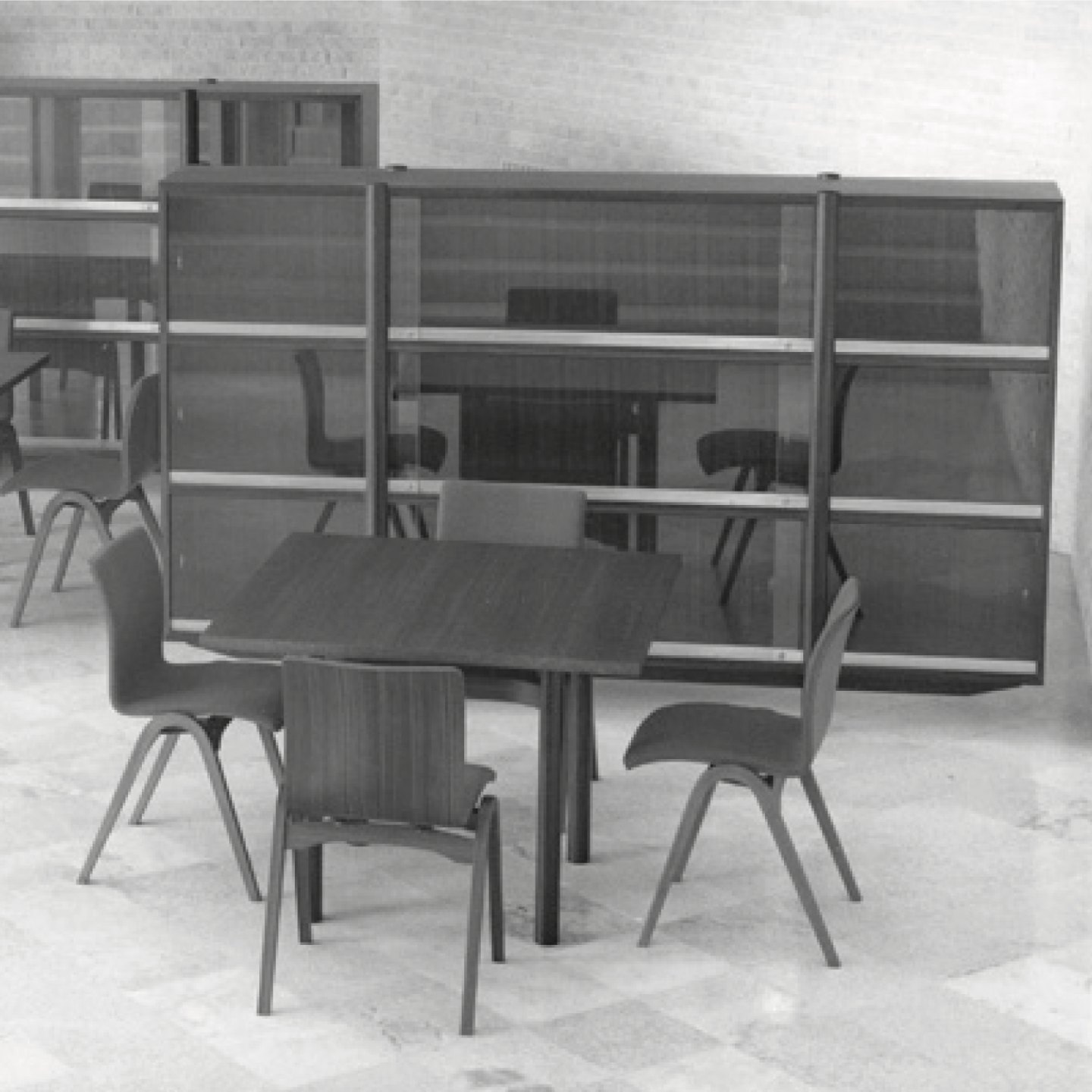 作品紹介「栃木県立美術館の什器」 – 柳宗理 ／YANAGI DESIGN ：柳工業デザイン研究会